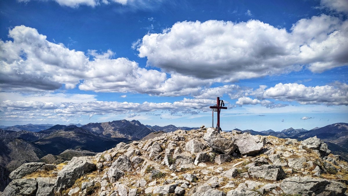 León XIII y las cruces. – Mi objetivo es luminoso