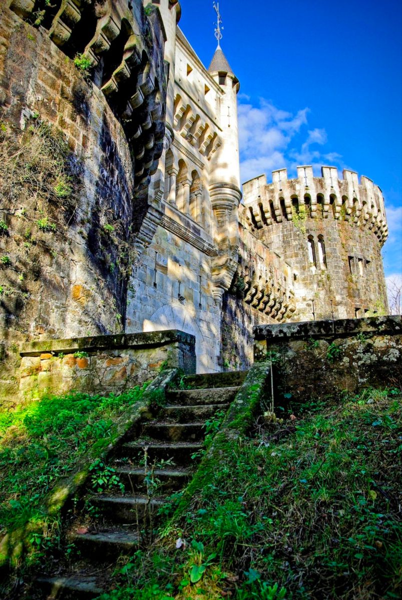 La fortaleza neogotica. – Mi objetivo es luminoso